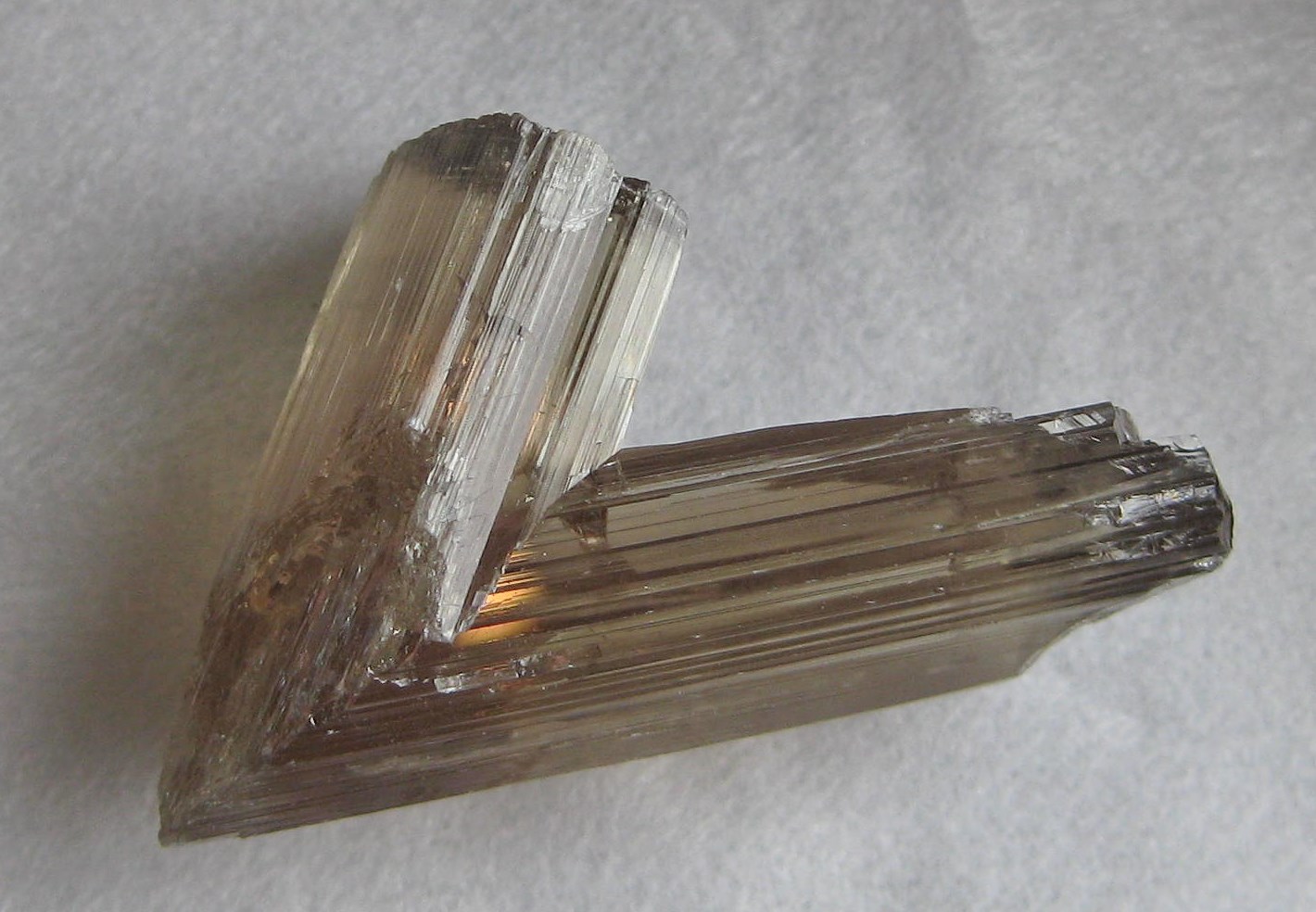 Zultanite® Crystal Mineral Specimen #005 - Zultanite® Gems